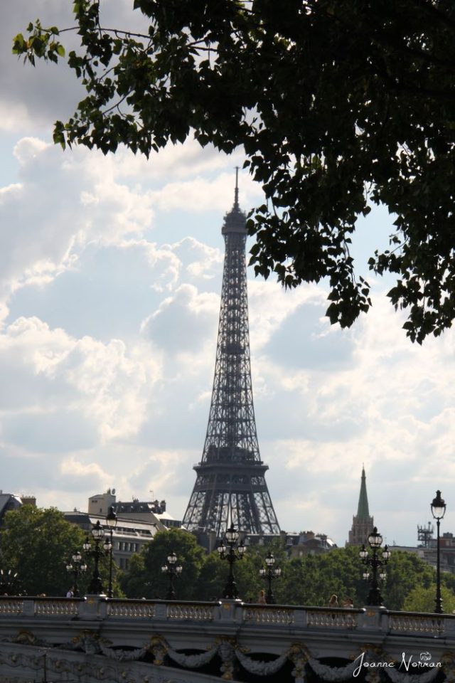 Paris Holidays: A Spotlight on the Best of Paris - Sunsets & Roller ...